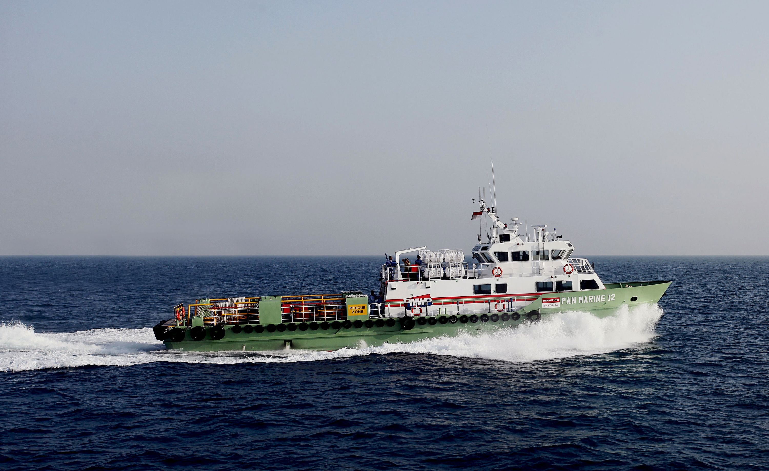 Pan Marine 12